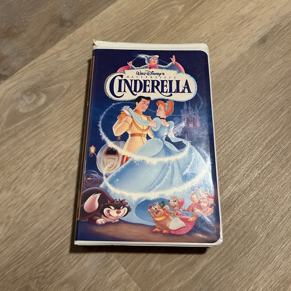 Disney | Media | Walt Disneys Cinderella Vhs 995 Masterpiece Edition ...